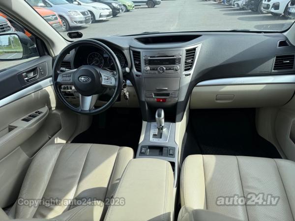 Pelēks Subaru Legacy 2012 Tallina, ar dzinēja tilpumu 2.50 L un nobraukumu 180 tūkst. km par 7490 €, foto 7 vietnē AUTOMOTO.COM.LV