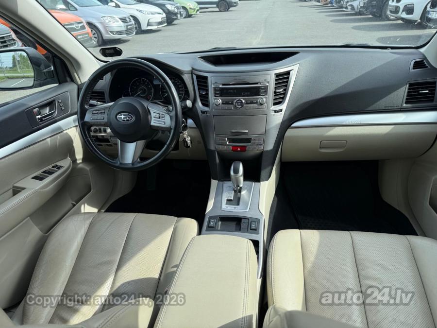 Pelēks Subaru Legacy 2012 Tallina, ar dzinēja tilpumu 2.50 L un nobraukumu 180 tūkst. km par 7490 €, foto 8 vietnē AUTOMOTO.COM.LV