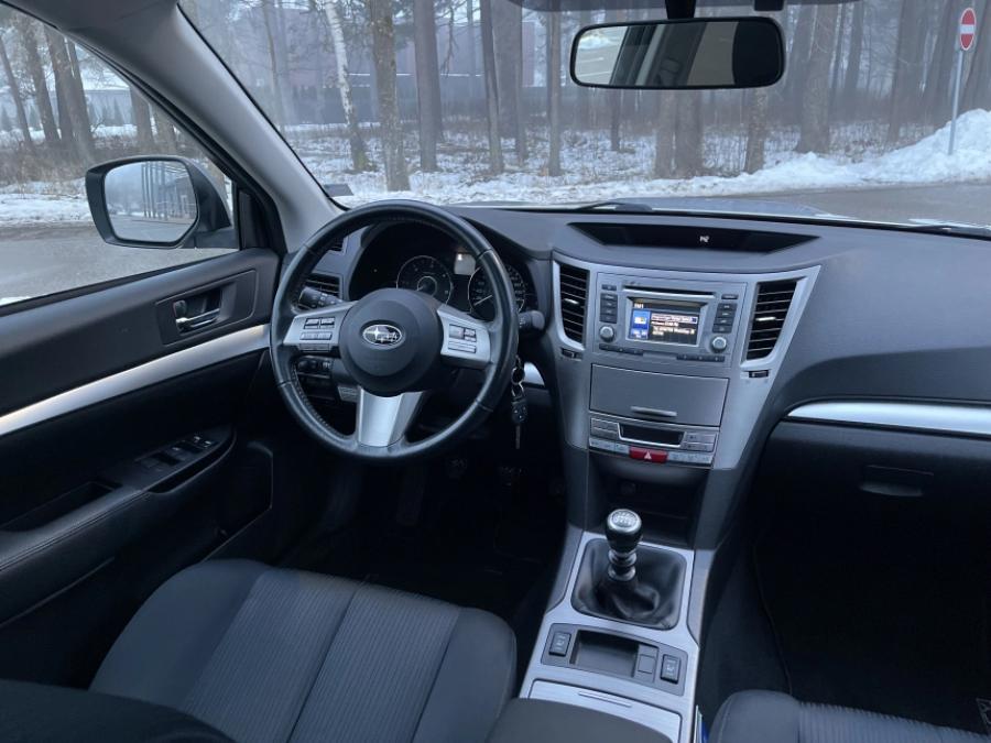 Grey Subaru Legacy 2012 in Riga, with an engine capacity of 2.00 L and mileage of 223 thousand km for 4850 €, photo 9 on AUTOMOTO.COM.LV