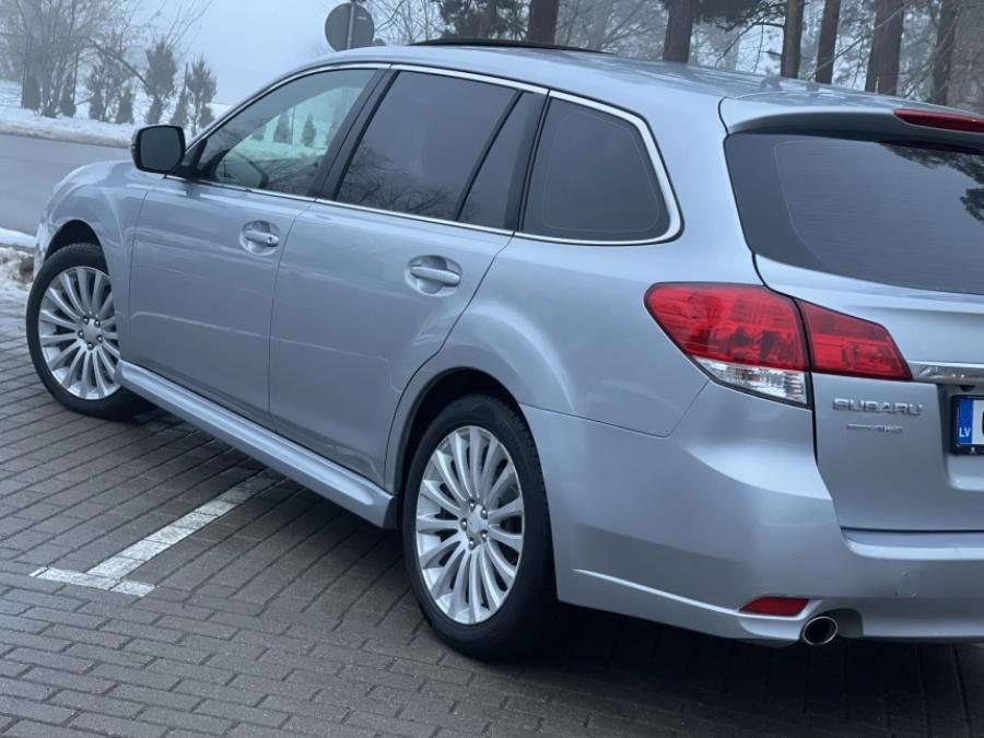 Grey Subaru Legacy 2012 in Riga, with an engine capacity of 2.00 L and mileage of 223 thousand km for 4850 €, photo 31 on AUTOMOTO.COM.LV