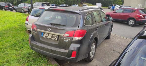 Pelēks Subaru Legacy 2012 Viļņa, ar dzinēja tilpumu 2.00 L un nobraukumu 256 tūkst. km par 2000 €, foto 2 vietnē AUTOMOTO.COM.LV