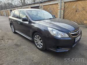 Pelēks Subaru Legacy 2013 Rīga, ar dzinēja tilpumu 2.50 L un nobraukumu 320 tūkst. km par 2800 €, foto 3 vietnē AUTOMOTO.COM.LV