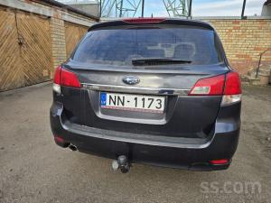 Pelēks Subaru Legacy 2013 Rīga, ar dzinēja tilpumu 2.50 L un nobraukumu 320 tūkst. km par 2800 €, foto 5 vietnē AUTOMOTO.COM.LV