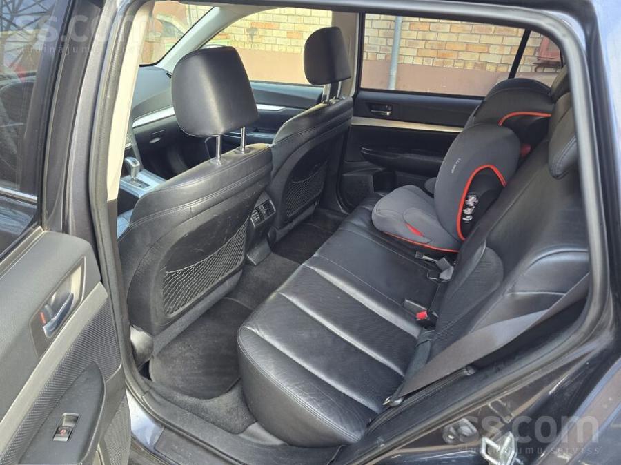 Pelēks Subaru Legacy 2013 Rīga, ar dzinēja tilpumu 2.50 L un nobraukumu 320 tūkst. km par 2800 €, foto 7 vietnē AUTOMOTO.COM.LV