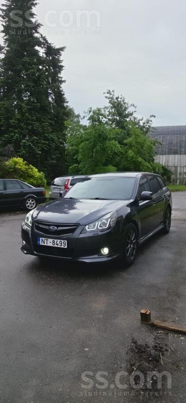 Pelēks Subaru Legacy 2013 Rīga, ar dzinēja tilpumu 2.50 L un nobraukumu 413 tūkst. km par 4800 €, foto 4 vietnē AUTOMOTO.COM.LV