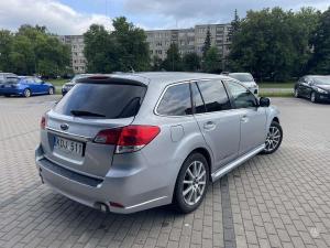 Pelēks Subaru Legacy 2013 Kauņa, ar dzinēja tilpumu 2.50 L un nobraukumu 300 tūkst. km par 3999 €, foto 4 vietnē AUTOMOTO.COM.LV