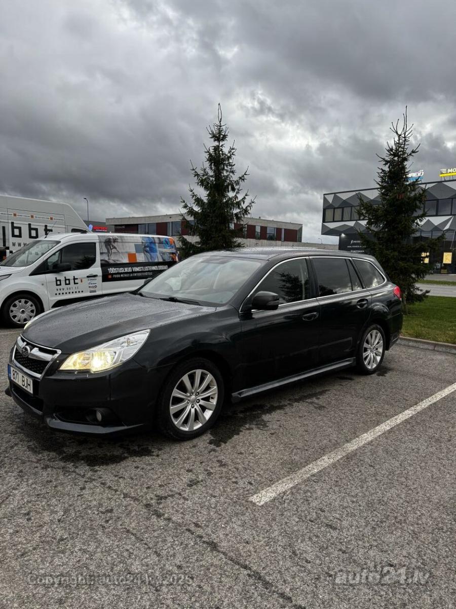 Grey Subaru Legacy 2013 in Tallinn, with an engine capacity of 2.50 L and mileage of 250 thousand km for 5800 €, photo 1 on AUTOMOTO.COM.LV