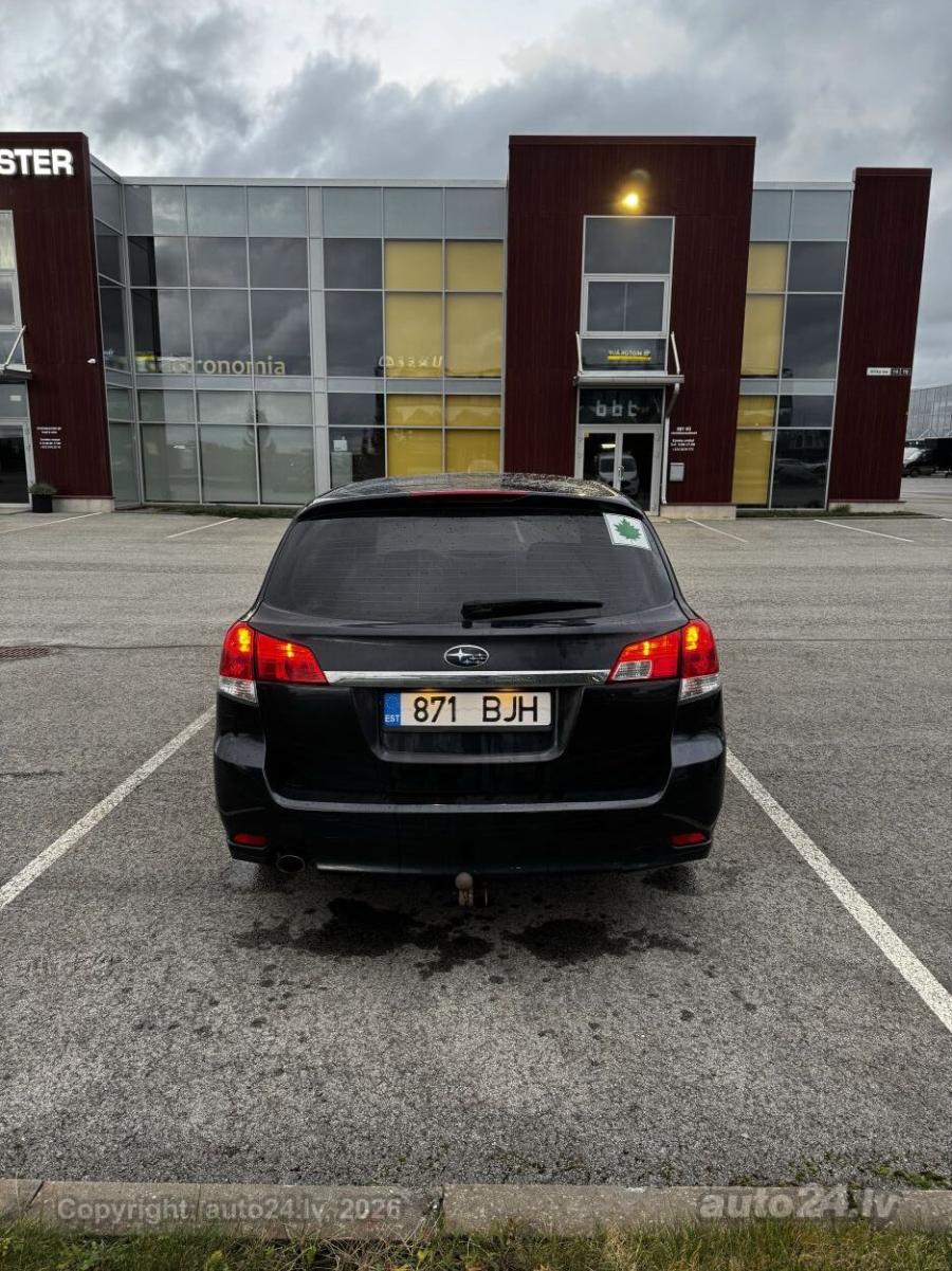 Grey Subaru Legacy 2013 in Tallinn, with an engine capacity of 2.50 L and mileage of 250 thousand km for 5800 €, photo 6 on AUTOMOTO.COM.LV