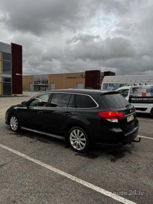 Grey Subaru Legacy 2013 in Tallinn, with an engine capacity of 2.50 L and mileage of 250 thousand km for 5800 €, photo 7 on AUTOMOTO.COM.LV