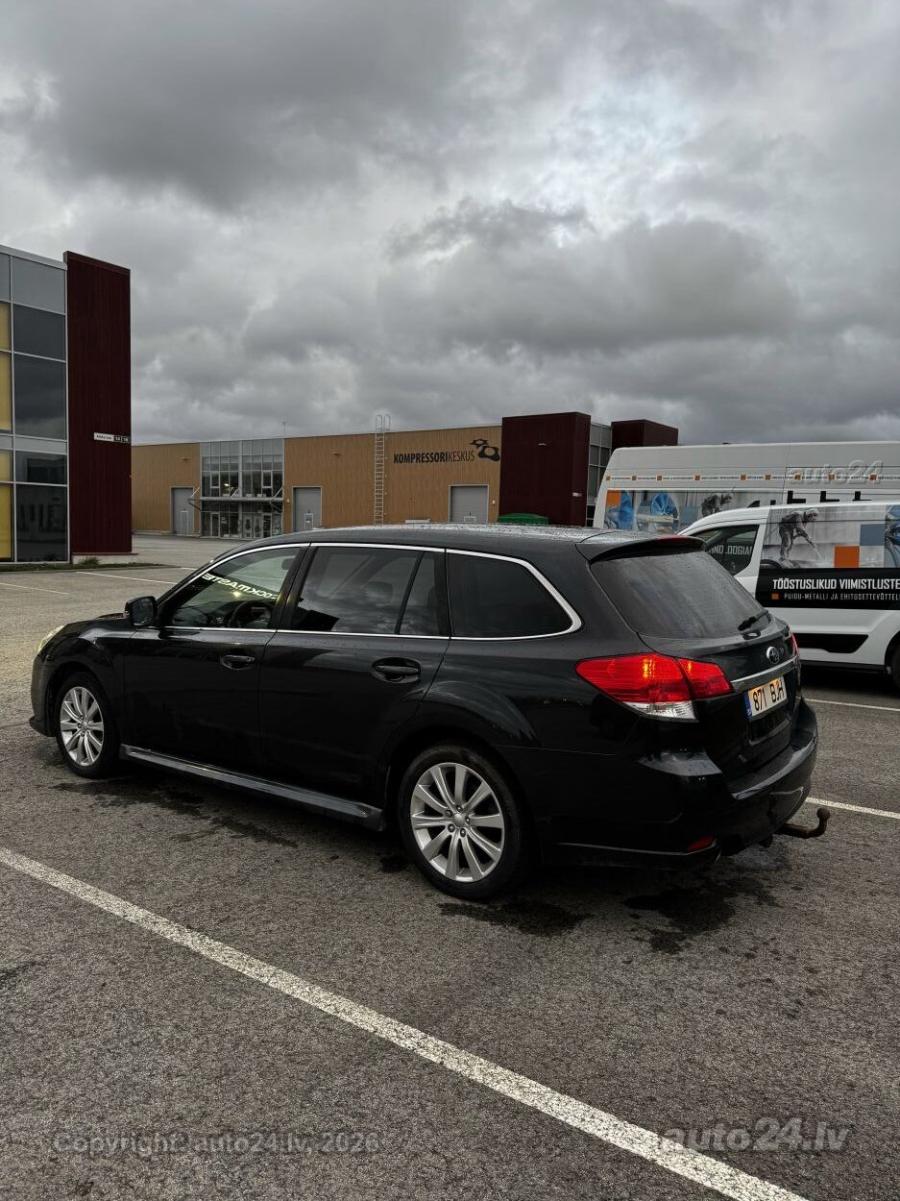Grey Subaru Legacy 2013 in Tallinn, with an engine capacity of 2.50 L and mileage of 250 thousand km for 5800 €, photo 7 on AUTOMOTO.COM.LV