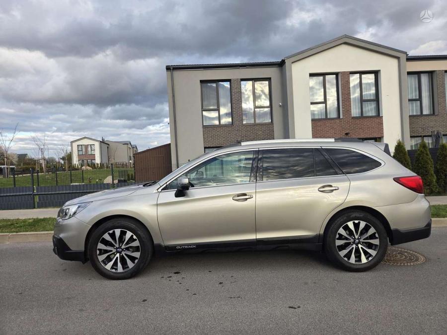 Grey Subaru Legacy 2015 in Vilnius, with an engine capacity of 2.00 L and mileage of 298 thousand km for 6300 €, photo 5 on AUTOMOTO.COM.LV