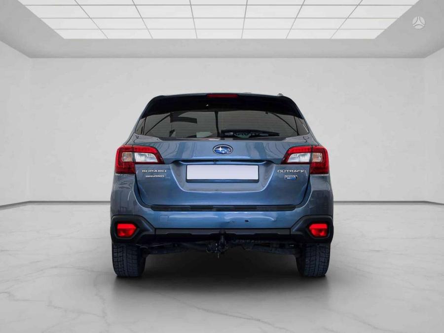 Grey Subaru Legacy 2015 in Kaunas, with an engine capacity of 2.00 L and mileage of 227 thousand km for 7790 €, photo 6 on AUTOMOTO.COM.LV