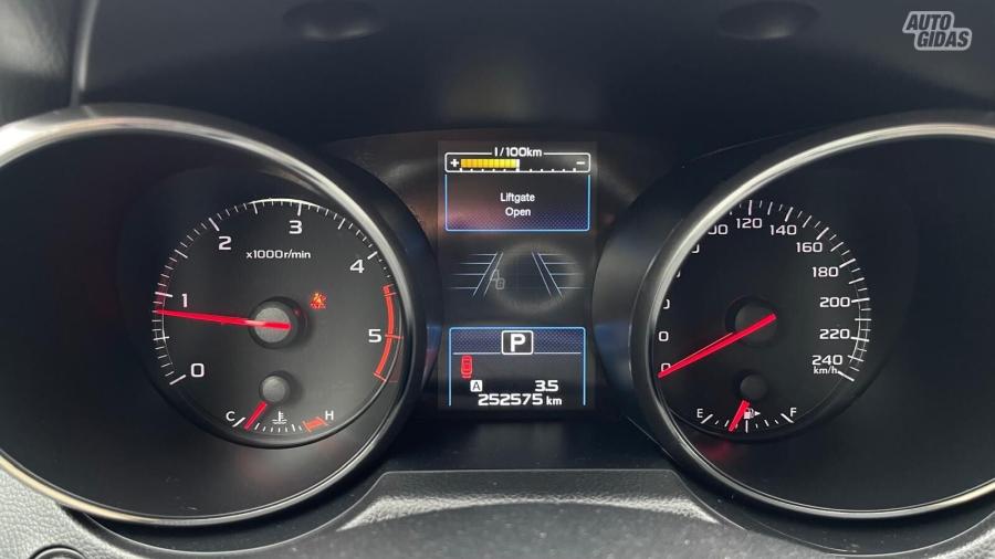 Pelēks Subaru Legacy 2015 Marijampole, ar dzinēja tilpumu 2.00 L un nobraukumu 253 tūkst. km par 8790 €, foto 34 vietnē AUTOMOTO.COM.LV