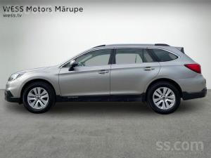 Grey Subaru Legacy 2017 in Riga, with an engine capacity of 2.50 L and mileage of 233 thousand km for 10990 €, photo 4 on AUTOMOTO.COM.LV