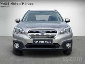 Grey Subaru Legacy 2017 in Riga, with an engine capacity of 2.50 L and mileage of 233 thousand km for 10990 €, photo 6 on AUTOMOTO.COM.LV