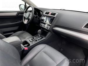 Grey Subaru Legacy 2017 in Riga, with an engine capacity of 2.50 L and mileage of 233 thousand km for 10990 €, photo 7 on AUTOMOTO.COM.LV