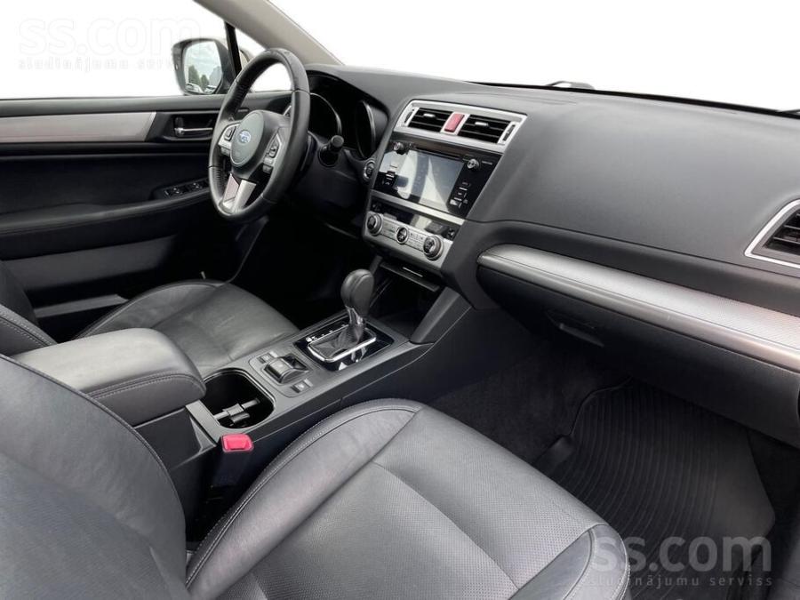 Grey Subaru Legacy 2017 in Riga, with an engine capacity of 2.50 L and mileage of 233 thousand km for 10990 €, photo 7 on AUTOMOTO.COM.LV
