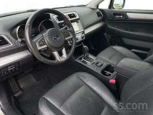 Grey Subaru Legacy 2017 in Riga, with an engine capacity of 2.50 L and mileage of 233 thousand km for 10990 €, photo 12 on AUTOMOTO.COM.LV