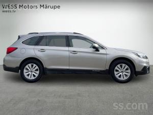 Grey Subaru Legacy 2017 in Riga, with an engine capacity of 2.50 L and mileage of 233 thousand km for 10990 €, photo 17 on AUTOMOTO.COM.LV