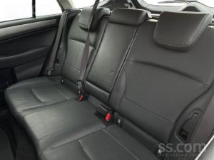 Grey Subaru Legacy 2017 in Riga, with an engine capacity of 2.50 L and mileage of 233 thousand km for 10990 €, photo 20 on AUTOMOTO.COM.LV