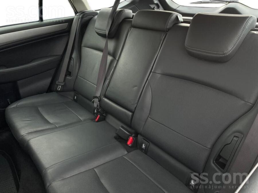Grey Subaru Legacy 2017 in Riga, with an engine capacity of 2.50 L and mileage of 233 thousand km for 10990 €, photo 20 on AUTOMOTO.COM.LV