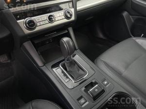 Grey Subaru Legacy 2017 in Riga, with an engine capacity of 2.50 L and mileage of 233 thousand km for 10990 €, photo 21 on AUTOMOTO.COM.LV
