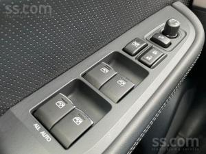 Grey Subaru Legacy 2017 in Riga, with an engine capacity of 2.50 L and mileage of 233 thousand km for 10990 €, photo 26 on AUTOMOTO.COM.LV
