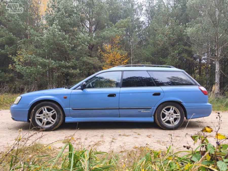 Subaru Legacy 2001 in Alytus, with an engine capacity of 2.50 L and mileage of 424 thousand km for 950 €, photo 1 on AUTOMOTO.COM.LV
