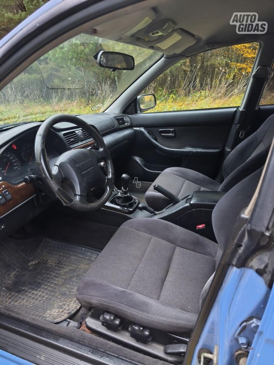 Subaru Legacy 2001 in Alytus, with an engine capacity of 2.50 L and mileage of 424 thousand km for 950 €, photo 11 on AUTOMOTO.COM.LV