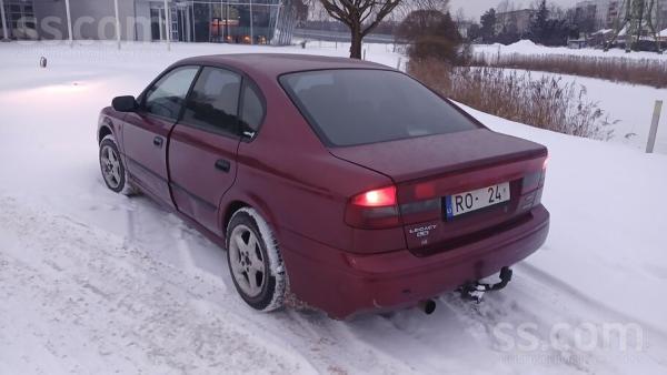 Red Subaru Legacy 1999 in Riga, with an engine capacity of 2.00 L and mileage of 461 thousand km for 1800 €, photo 4 on AUTOMOTO.COM.LV