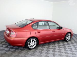 Red Subaru Legacy 2005 in Tallinn, with an engine capacity of 2.00 L and mileage of 322 thousand km for 1299 €, photo 3 on AUTOMOTO.COM.LV
