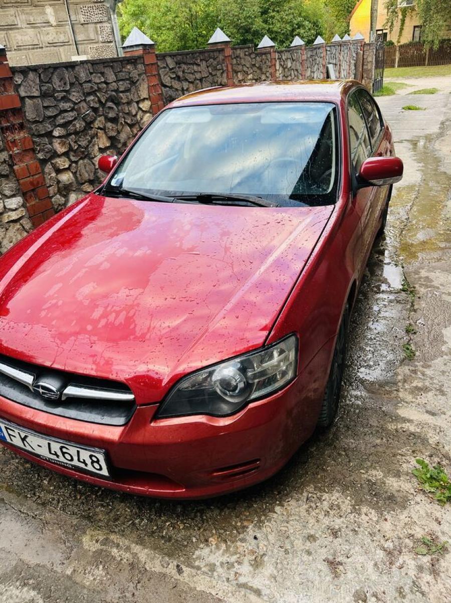 Red Subaru Legacy 2005 in Riga, with an engine capacity of 2.00 L and mileage of 298 thousand km for 1650 €, photo 4 on AUTOMOTO.COM.LV