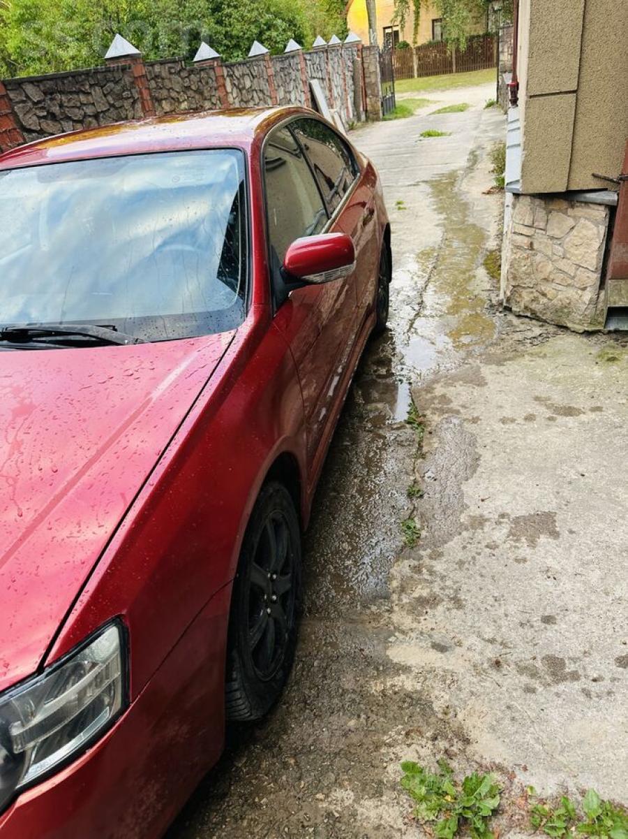 Red Subaru Legacy 2005 in Riga, with an engine capacity of 2.00 L and mileage of 298 thousand km for 1650 €, photo 6 on AUTOMOTO.COM.LV