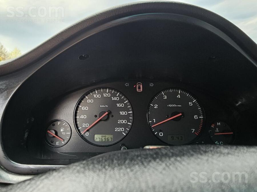 Red Subaru Legacy 2000 in Preili, with an engine capacity of 2.00 L and mileage of 277 thousand km for 2900 €, photo 8 on AUTOMOTO.COM.LV