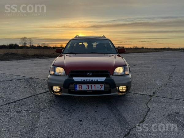 Red Subaru Legacy 2001 in Riga, with an engine capacity of 2.50 L and mileage of 0 thousand km for 1599 €, photo 8 on AUTOMOTO.COM.LV