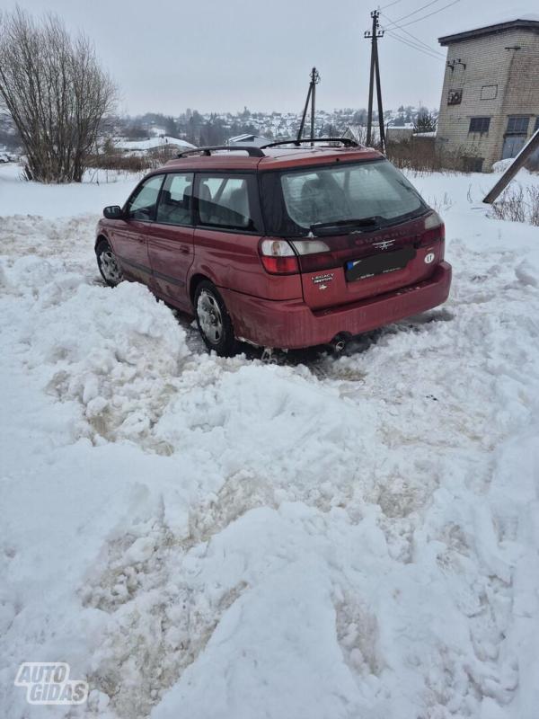 Red Subaru Legacy 2002 in Vilnius, with an engine capacity of 2.00 L and mileage of 275 thousand km for 500 €, photo 3 on AUTOMOTO.COM.LV