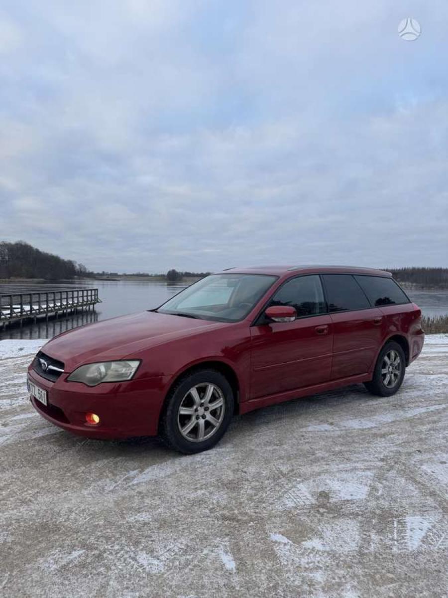 Red Subaru Legacy 2005 in Raseiniai, with an engine capacity of 2.46 L and mileage of 320 thousand km for 1250 €, photo 1 on AUTOMOTO.COM.LV