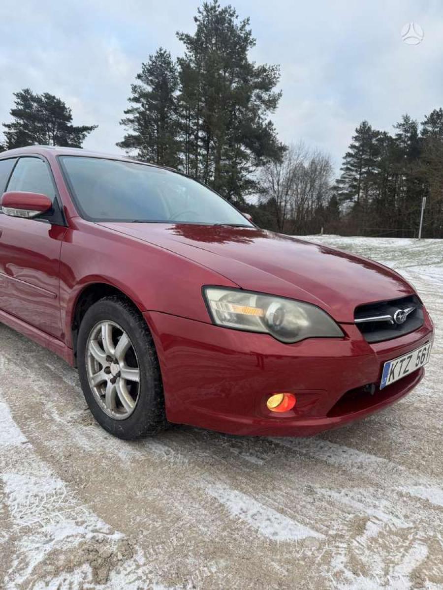 Red Subaru Legacy 2005 in Raseiniai, with an engine capacity of 2.46 L and mileage of 320 thousand km for 1250 €, photo 3 on AUTOMOTO.COM.LV