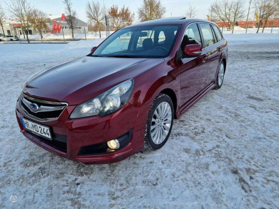Red Subaru Legacy 2011 in Panevezys, with an engine capacity of 2.50 L and mileage of 185 thousand km for 5299 €, photo 3 on AUTOMOTO.COM.LV