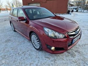 Red Subaru Legacy 2011 in Panevezys, with an engine capacity of 2.50 L and mileage of 185 thousand km for 5299 €, photo 9 on AUTOMOTO.COM.LV