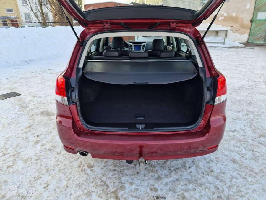 Red Subaru Legacy 2011 in Panevezys, with an engine capacity of 2.50 L and mileage of 185 thousand km for 5299 €, photo 28 on AUTOMOTO.COM.LV
