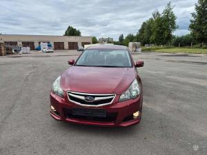 Sarkans Subaru Legacy 2011 Panevēža, ar dzinēja tilpumu 2.50 L un nobraukumu 185 tūkst. km par 4999 €, foto 6 vietnē AUTOMOTO.COM.LV