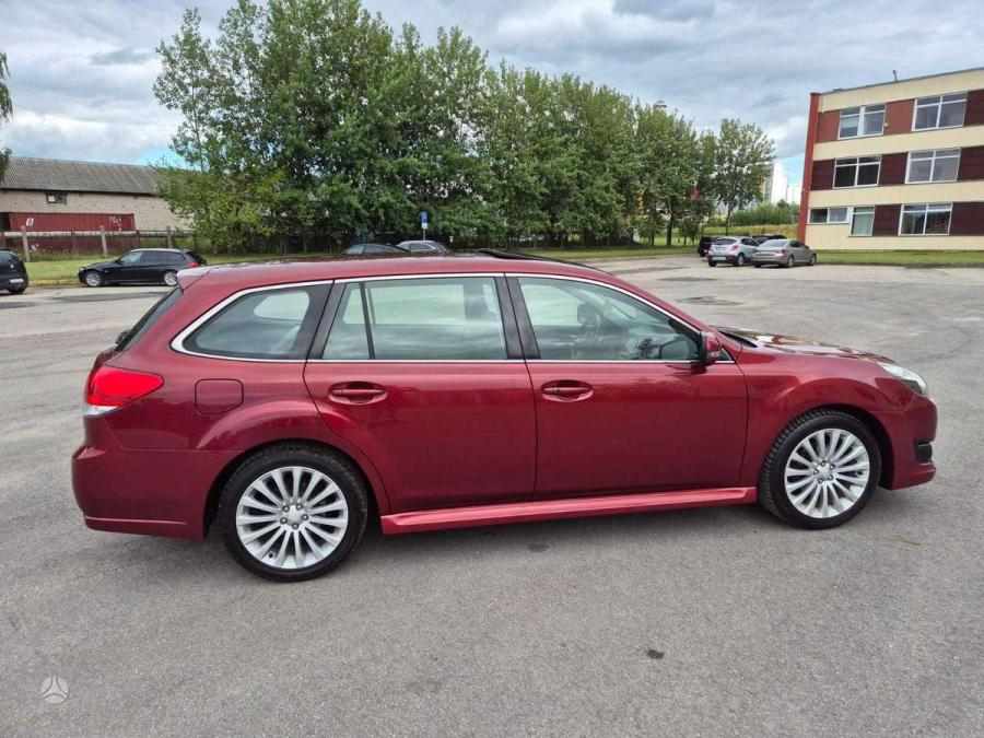 Sarkans Subaru Legacy 2011 Panevēža, ar dzinēja tilpumu 2.50 L un nobraukumu 185 tūkst. km par 4999 €, foto 9 vietnē AUTOMOTO.COM.LV