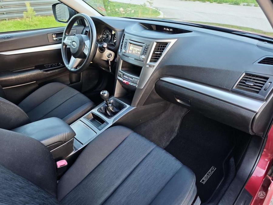 Red Subaru Legacy 2012 in Vilnius, with an engine capacity of 2.00 L and mileage of 173 thousand km for 4850 €, photo 8 on AUTOMOTO.COM.LV