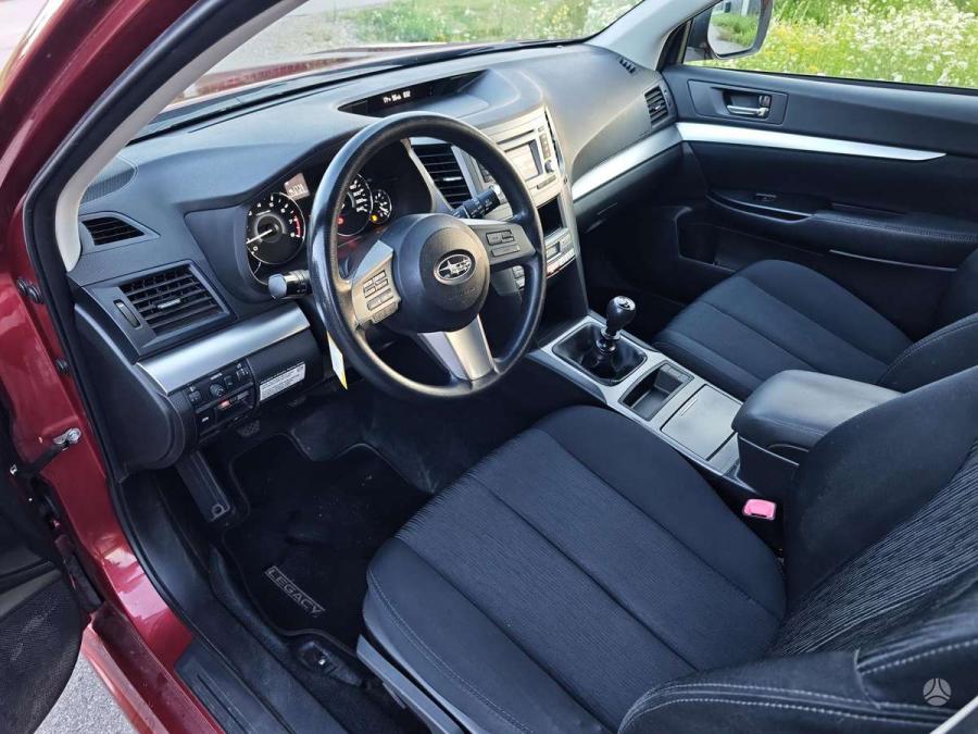 Red Subaru Legacy 2012 in Vilnius, with an engine capacity of 2.00 L and mileage of 173 thousand km for 4850 €, photo 9 on AUTOMOTO.COM.LV