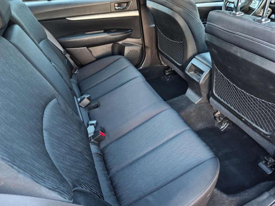Red Subaru Legacy 2012 in Vilnius, with an engine capacity of 2.00 L and mileage of 173 thousand km for 4850 €, photo 10 on AUTOMOTO.COM.LV