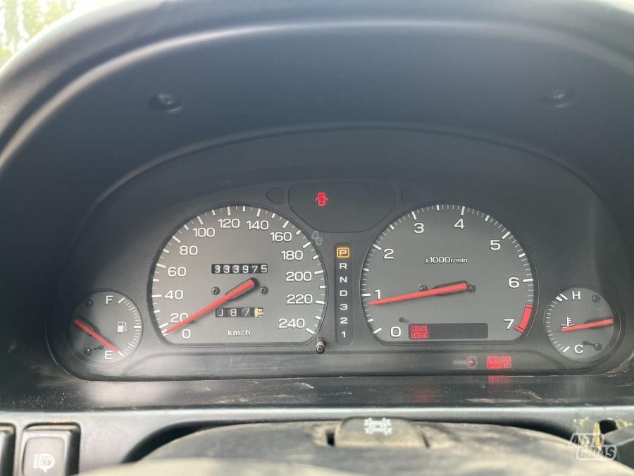 Subaru Legacy 1997 Trakai, ar dzinēja tilpumu 2.50 L un nobraukumu 334 tūkst. km par 1000 €, foto 14 vietnē AUTOMOTO.COM.LV