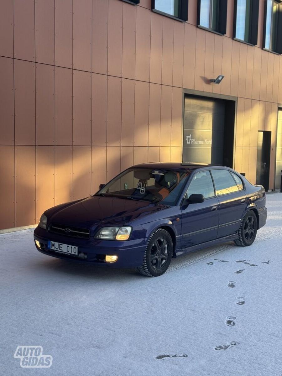 Subaru Legacy 2000 in Vilnius, with an engine capacity of 2.50 L and mileage of 260 thousand km for 1450 €, photo 1 on AUTOMOTO.COM.LV