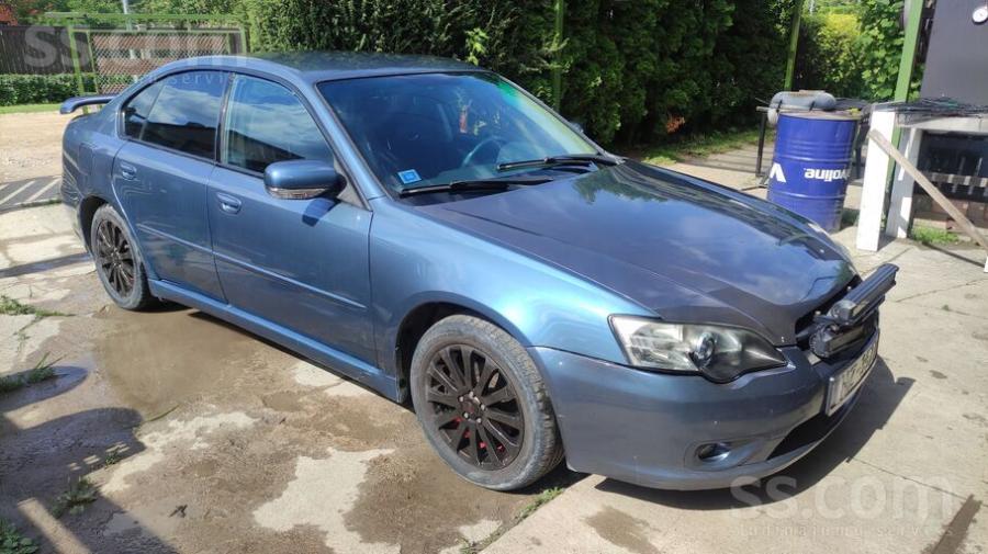 Subaru Legacy 2004 Ogre, ar dzinēja tilpumu 2.50 L un nobraukumu 398 tūkst. km par 1600 €, foto 1 vietnē AUTOMOTO.COM.LV