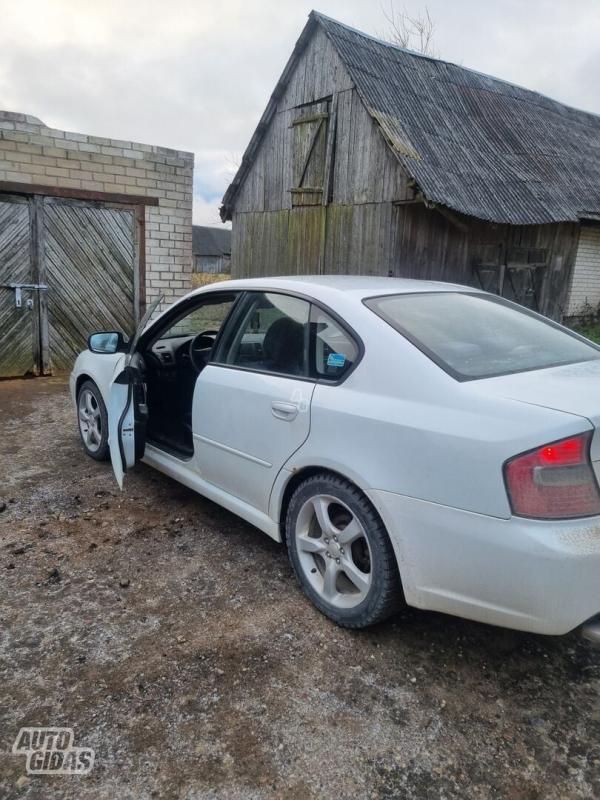 Subaru Legacy 2004 in Kaisiadorys, with an engine capacity of 2.00 L and mileage of 279 thousand km for 1450 €, photo 2 on AUTOMOTO.COM.LV